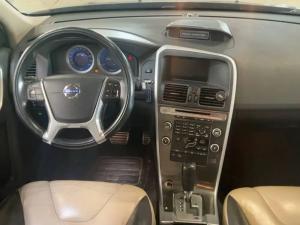 Volvo XC60 2011 Mārupe, ar dzinēja tilpumu 2.40 L un nobraukumu 330 tūkst. km par 8950 €, foto 6 vietnē AUTOMOTO.COM.LV