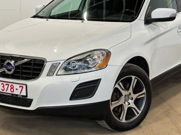 Volvo XC60 2011 in Jurmala, with an engine capacity of 2.00 L and mileage of 285 thousand km for 9995 €, photo 2 on AUTOMOTO.COM.LV