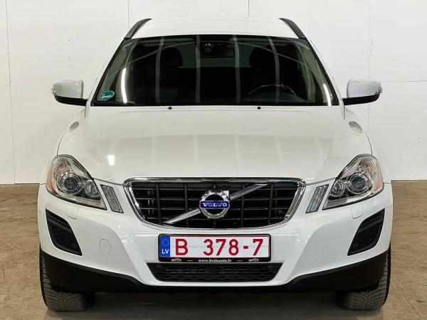 Volvo XC60 2011 in Jurmala, with an engine capacity of 2.00 L and mileage of 285 thousand km for 9995 €, photo 5 on AUTOMOTO.COM.LV
