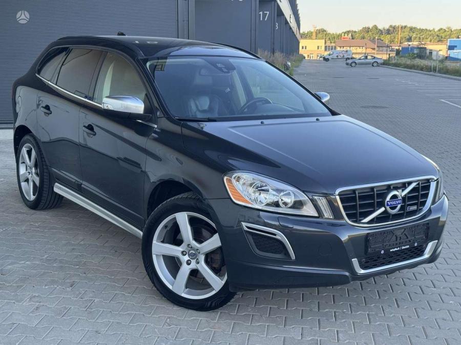 Volvo XC60 2011 in Vilnius, with an engine capacity of 1.98 L and mileage of 260 thousand km for 8850 €, photo 7 on AUTOMOTO.COM.LV