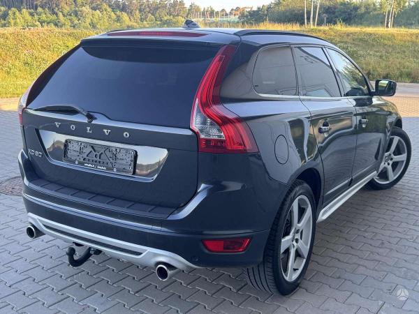 Volvo XC60 2011 in Vilnius, with an engine capacity of 1.98 L and mileage of 260 thousand km for 8850 €, photo 9 on AUTOMOTO.COM.LV