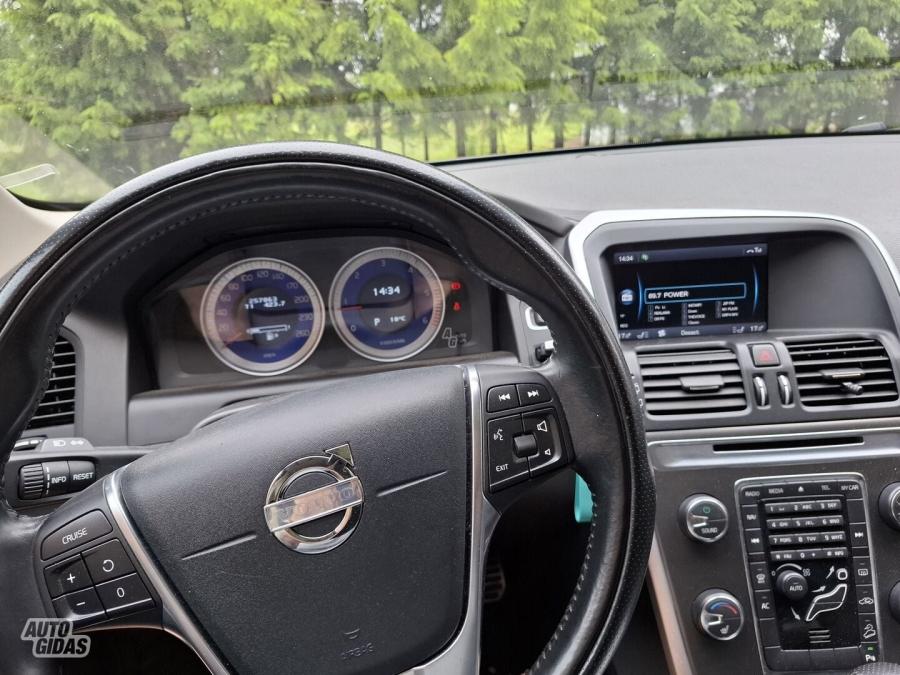 Volvo XC60 2011 in Vilnius, with an engine capacity of 2.40 L and mileage of 258 thousand km for 9200 €, photo 8 on AUTOMOTO.COM.LV