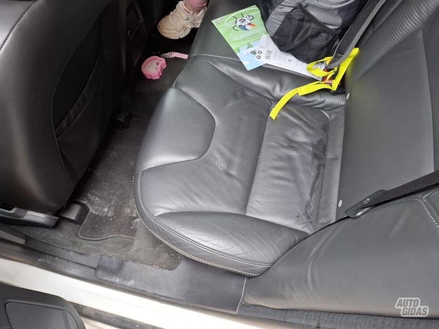 Volvo XC60 2011 in Vilnius, with an engine capacity of 2.40 L and mileage of 258 thousand km for 9200 €, photo 14 on AUTOMOTO.COM.LV