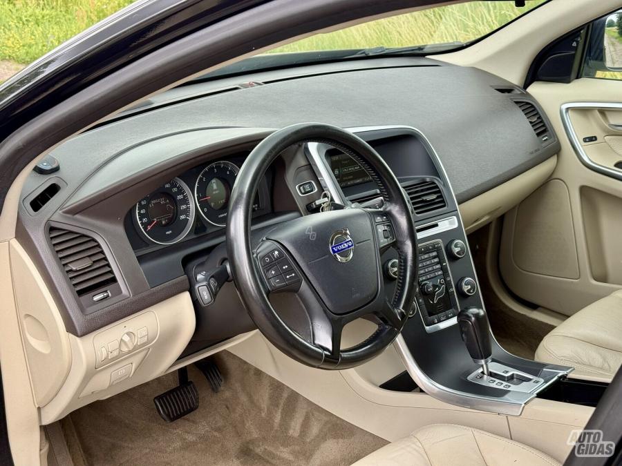 Volvo XC60 2011 in Vilkaviskis, with an engine capacity of 2.00 L and mileage of 305 thousand km for 8500 €, photo 11 on AUTOMOTO.COM.LV