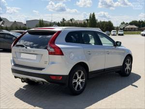 Volvo XC60 2011 in Taurage, with an engine capacity of 2.40 L and mileage of 290 thousand km for 7000 €, photo 4 on AUTOMOTO.COM.LV