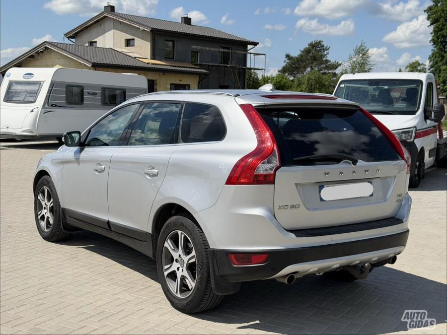 Volvo XC60 2011 in Taurage, with an engine capacity of 2.40 L and mileage of 290 thousand km for 7000 €, photo 5 on AUTOMOTO.COM.LV