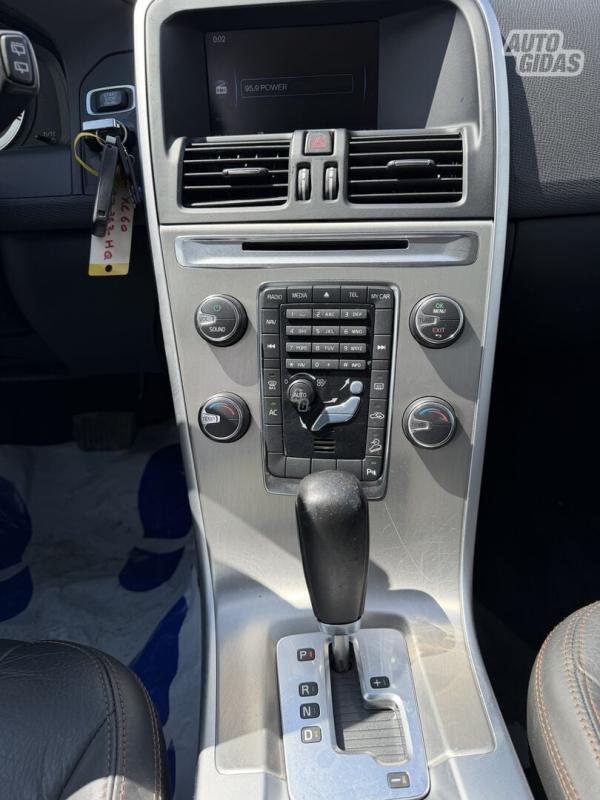 Volvo XC60 2011 Tauragė, ar dzinēja tilpumu 2.40 L un nobraukumu 290 tūkst. km par 7000 €, foto 9 vietnē AUTOMOTO.COM.LV