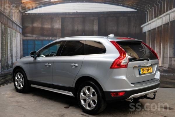 Volvo XC60 2011 Rīga, ar dzinēja tilpumu 2.40 L un nobraukumu 295 tūkst. km par 9450 €, foto 5 vietnē AUTOMOTO.COM.LV