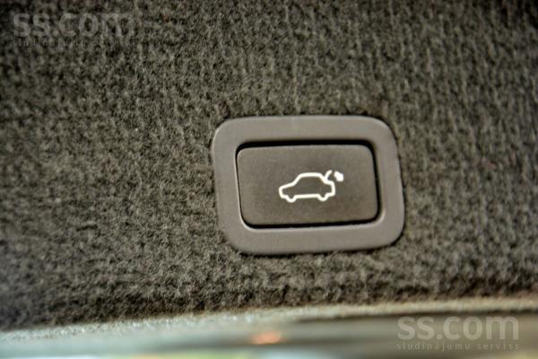Volvo XC60 2011 Rīga, ar dzinēja tilpumu 2.40 L un nobraukumu 295 tūkst. km par 9450 €, foto 9 vietnē AUTOMOTO.COM.LV
