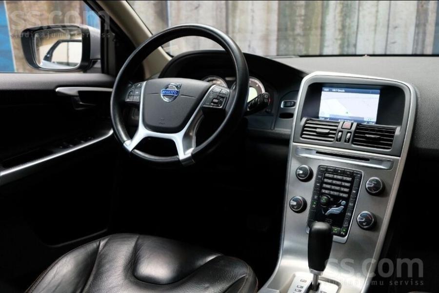 Volvo XC60 2011 in Riga, with an engine capacity of 2.40 L and mileage of 295 thousand km for 9450 €, photo 15 on AUTOMOTO.COM.LV