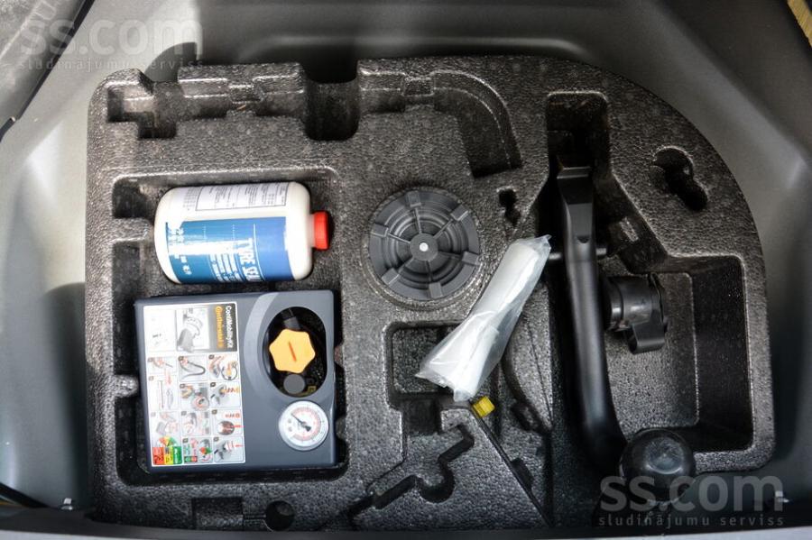 Volvo XC60 2011 in Riga, with an engine capacity of 2.40 L and mileage of 295 thousand km for 9450 €, photo 17 on AUTOMOTO.COM.LV