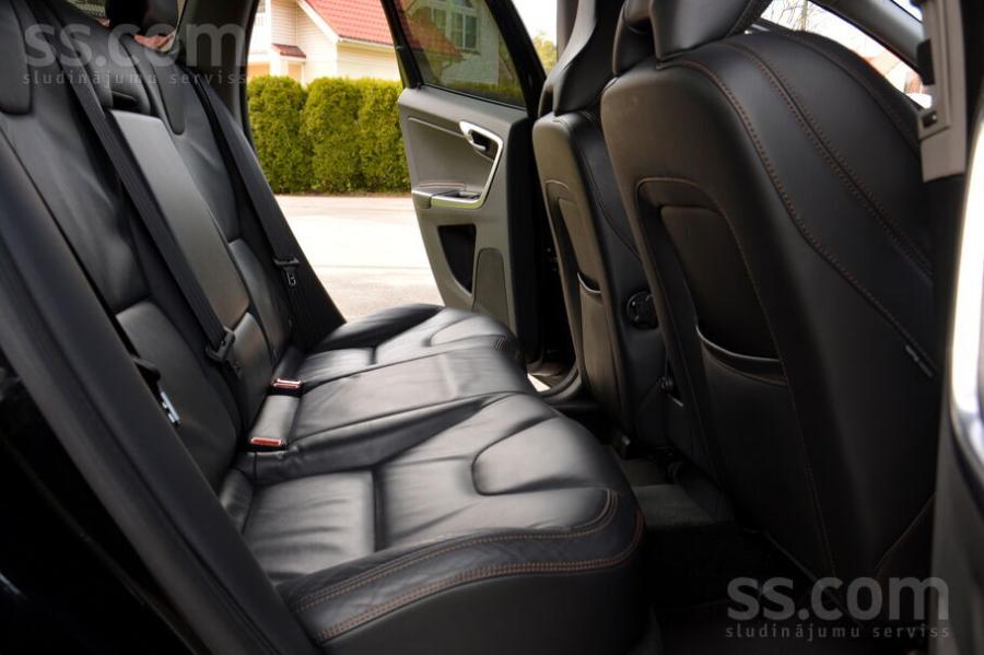 Volvo XC60 2011 in Riga, with an engine capacity of 2.40 L and mileage of 295 thousand km for 9450 €, photo 21 on AUTOMOTO.COM.LV