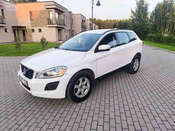 Volvo XC60 2011 in Siauliai, with an engine capacity of 2.00 L and mileage of 201 thousand km for 7000 €, photo 8 on AUTOMOTO.COM.LV