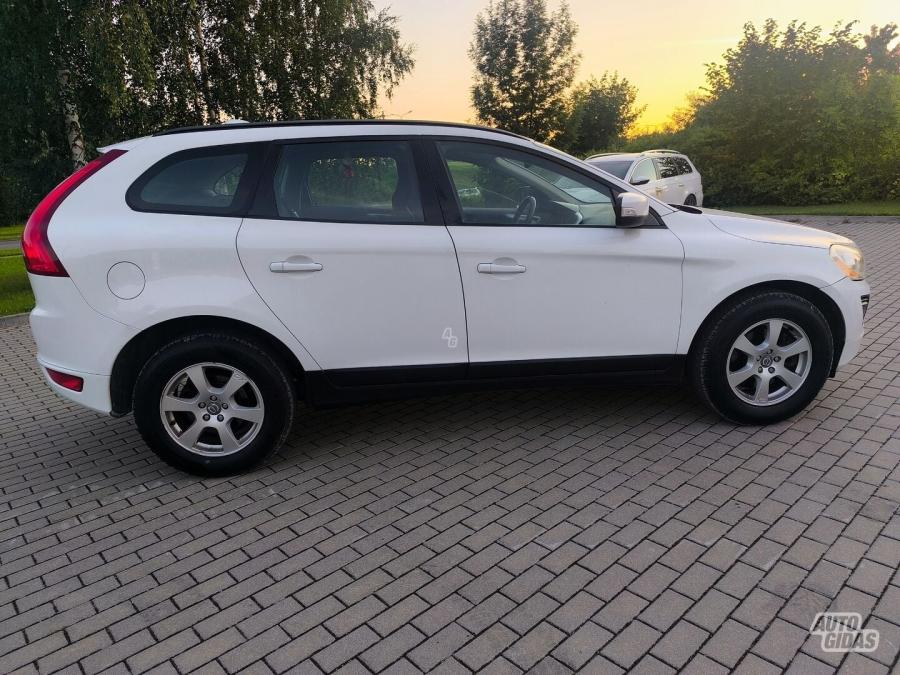 Volvo XC60 2011 Šauļi, ar dzinēja tilpumu 2.00 L un nobraukumu 201 tūkst. km par 6800 €, foto 4 vietnē AUTOMOTO.COM.LV