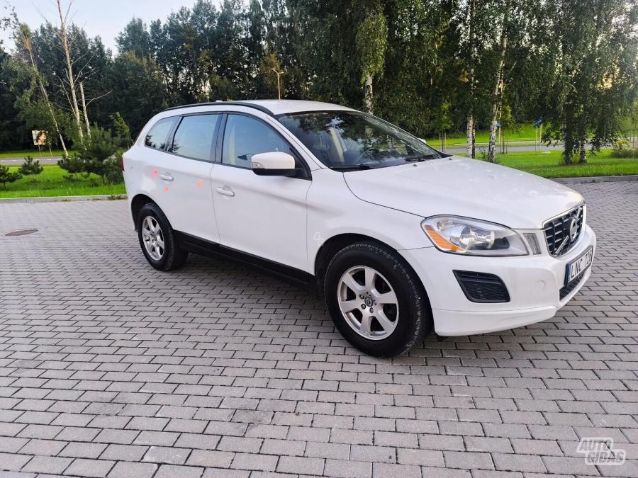 Volvo XC60 2011 Šauļi, ar dzinēja tilpumu 2.00 L un nobraukumu 201 tūkst. km par 6800 €, foto 5 vietnē AUTOMOTO.COM.LV