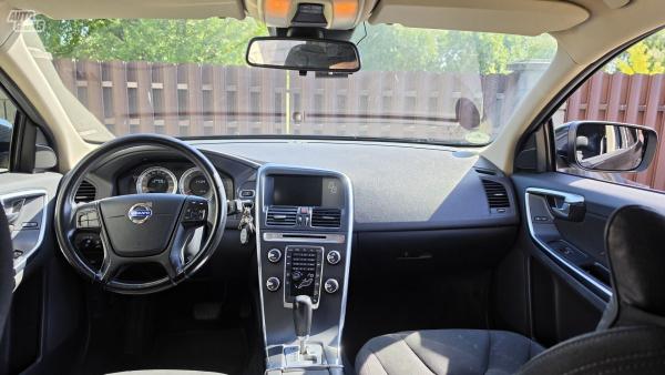 Volvo XC60 2011 in Kaunas, with an engine capacity of 2.40 L and mileage of 330 thousand km for 7000 €, photo 9 on AUTOMOTO.COM.LV