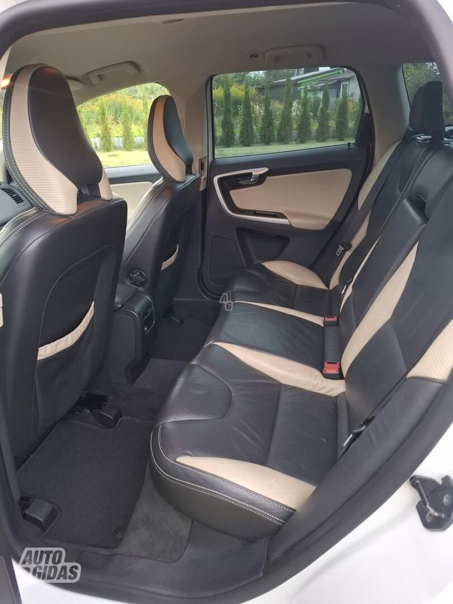 Volvo XC60 2011 Akmenė, ar dzinēja tilpumu 2.40 L un nobraukumu 297 tūkst. km par 8800 €, foto 6 vietnē AUTOMOTO.COM.LV