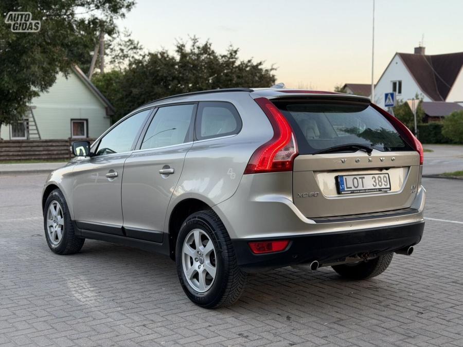 Volvo XC60 2011 Kaišiadorys, ar dzinēja tilpumu 2.40 L un nobraukumu 380 tūkst. km par 4200 €, foto 8 vietnē AUTOMOTO.COM.LV