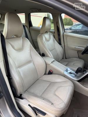 Volvo XC60 2011 Kaišiadorys, ar dzinēja tilpumu 2.40 L un nobraukumu 380 tūkst. km par 4200 €, foto 21 vietnē AUTOMOTO.COM.LV