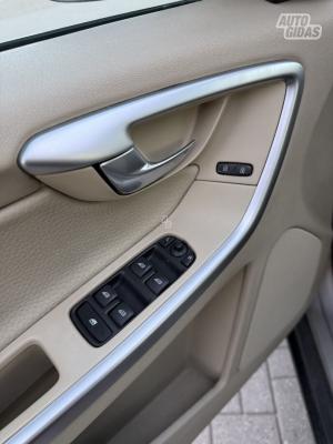 Volvo XC60 2011 Kaišiadorys, ar dzinēja tilpumu 2.40 L un nobraukumu 380 tūkst. km par 4200 €, foto 27 vietnē AUTOMOTO.COM.LV