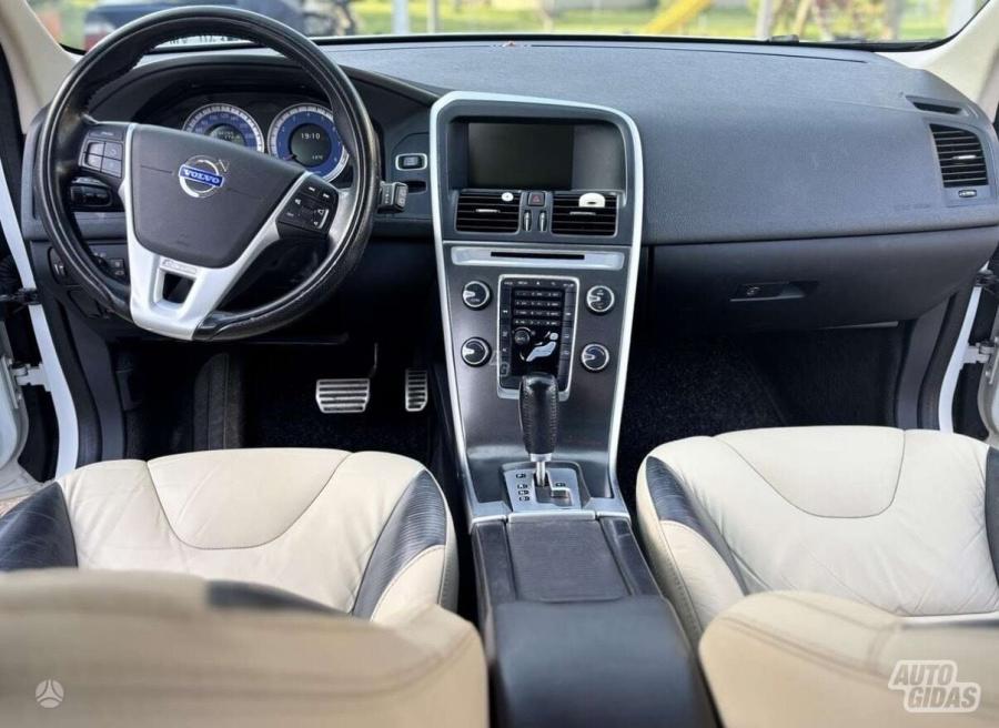 Volvo XC60 2011 Panevēža, ar dzinēja tilpumu 3.20 L un nobraukumu 246 tūkst. km par 6200 €, foto 10 vietnē AUTOMOTO.COM.LV
