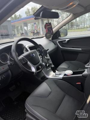 Volvo XC60 2011 Viļņa, ar dzinēja tilpumu 2.00 L un nobraukumu 320 tūkst. km par 7900 €, foto 3 vietnē AUTOMOTO.COM.LV
