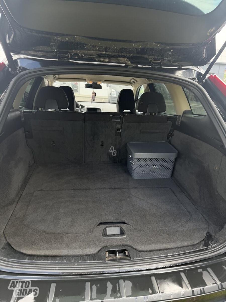 Volvo XC60 2011 Viļņa, ar dzinēja tilpumu 2.00 L un nobraukumu 320 tūkst. km par 7900 €, foto 5 vietnē AUTOMOTO.COM.LV