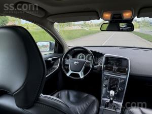 Volvo XC60 2012 Rēzekne, ar dzinēja tilpumu 2.40 L un nobraukumu 276 tūkst. km par 8990 €, foto 17 vietnē AUTOMOTO.COM.LV