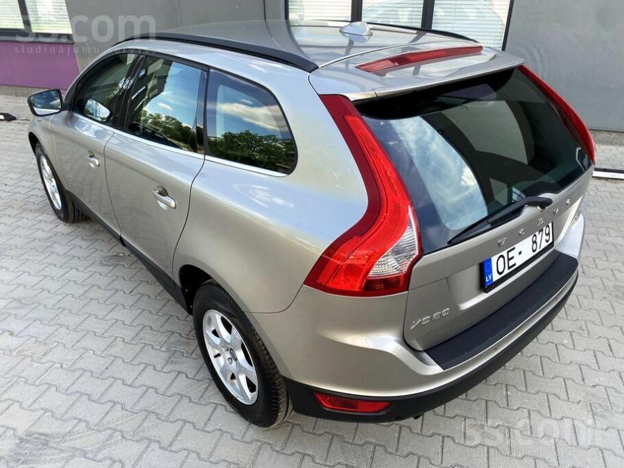 Volvo XC60 2012 Rīga, ar dzinēja tilpumu 2.00 L un nobraukumu 330 tūkst. km par 9200 €, foto 8 vietnē AUTOMOTO.COM.LV