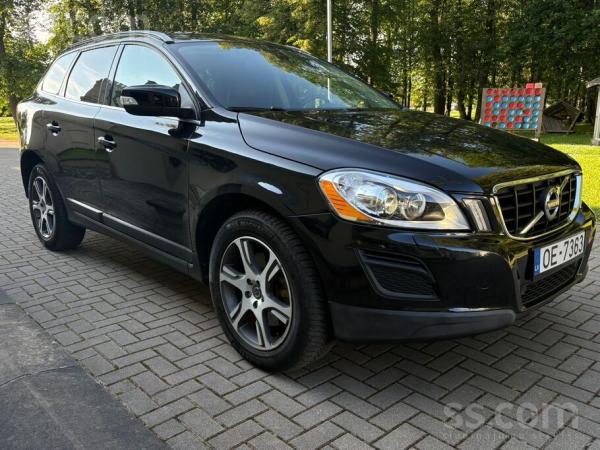 Volvo XC60 2012 in Jelgava, with an engine capacity of 2.40 L and mileage of 248 thousand km for 10600 €, photo 2 on AUTOMOTO.COM.LV