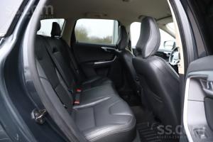 Volvo XC60 2012 in Tukums, with an engine capacity of 2.40 L and mileage of 335 thousand km for 8990 €, photo 16 on AUTOMOTO.COM.LV