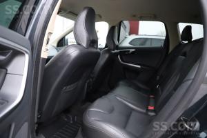Volvo XC60 2012 in Tukums, with an engine capacity of 2.40 L and mileage of 335 thousand km for 8990 €, photo 17 on AUTOMOTO.COM.LV