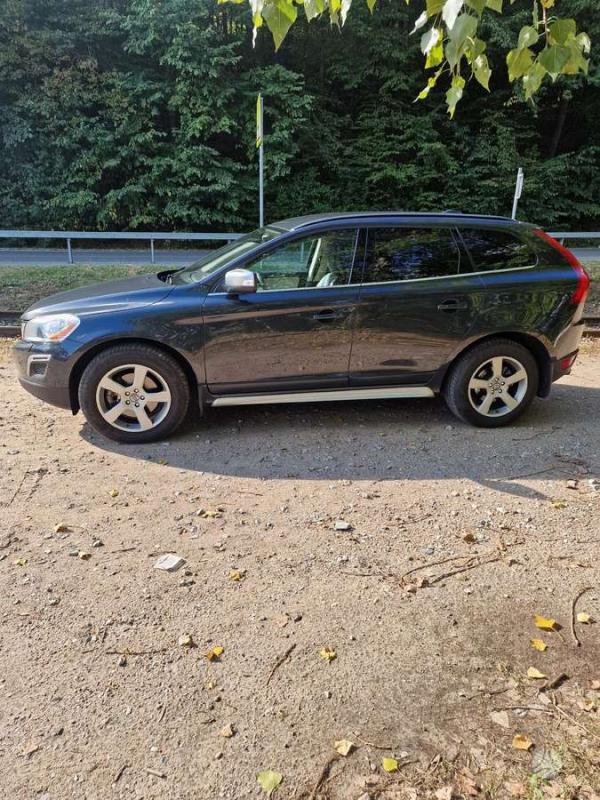 Volvo XC60 2012 in Kaunas, with an engine capacity of 2.40 L and mileage of 196 thousand km for 10900 €, photo 5 on AUTOMOTO.COM.LV