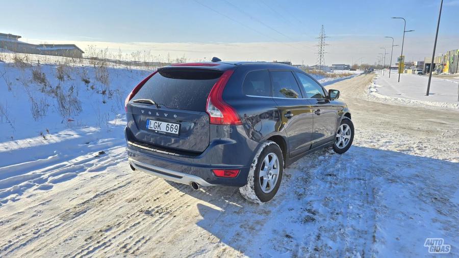 Volvo XC60 2012 in Kaunas, with an engine capacity of 3.20 L and mileage of 273 thousand km for 8200 €, photo 4 on AUTOMOTO.COM.LV