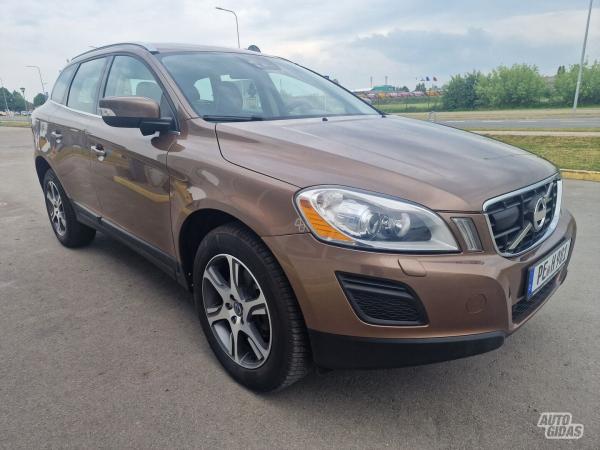 Volvo XC60 2012 in Kretinga, with an engine capacity of 2.00 L and mileage of 301 thousand km for 10500 €, photo 2 on AUTOMOTO.COM.LV