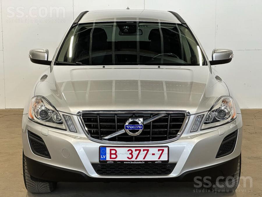 Volvo XC60 2012 in Jurmala, with an engine capacity of 2.00 L and mileage of 255 thousand km for 9990 €, photo 6 on AUTOMOTO.COM.LV