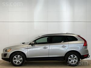 Volvo XC60 2012 in Jurmala, with an engine capacity of 2.00 L and mileage of 255 thousand km for 9990 €, photo 9 on AUTOMOTO.COM.LV
