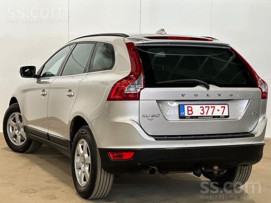 Volvo XC60 2012 in Jurmala, with an engine capacity of 2.00 L and mileage of 255 thousand km for 9990 €, photo 10 on AUTOMOTO.COM.LV