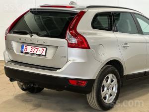 Volvo XC60 2012 in Jurmala, with an engine capacity of 2.00 L and mileage of 255 thousand km for 9990 €, photo 13 on AUTOMOTO.COM.LV