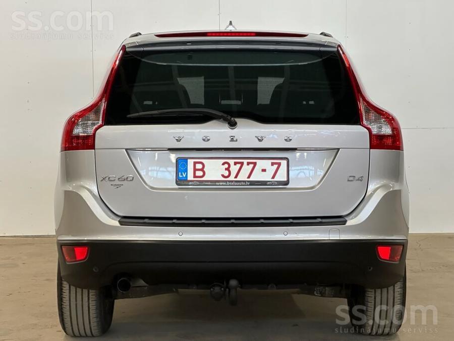 Volvo XC60 2012 in Jurmala, with an engine capacity of 2.00 L and mileage of 255 thousand km for 9990 €, photo 14 on AUTOMOTO.COM.LV