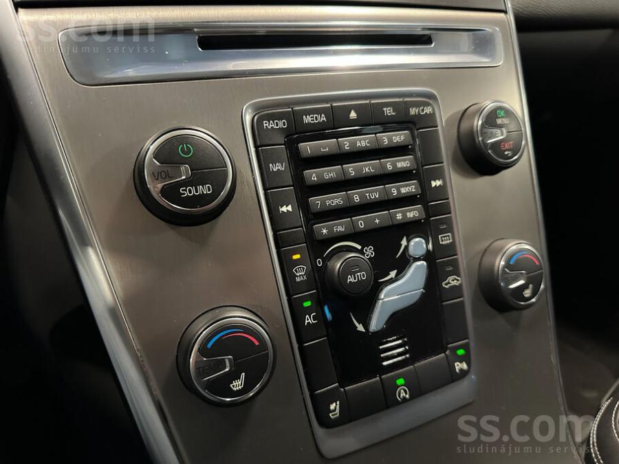 Volvo XC60 2012 in Jurmala, with an engine capacity of 2.00 L and mileage of 255 thousand km for 9990 €, photo 21 on AUTOMOTO.COM.LV