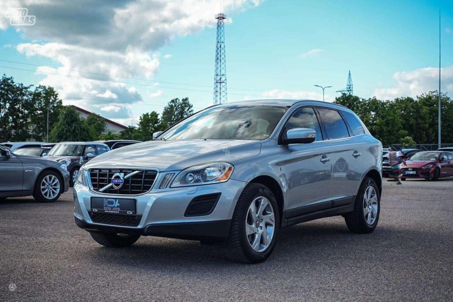 Volvo XC60 2012 in Marijampole, with an engine capacity of 2.40 L and mileage of 190 thousand km for 10950 €, photo 6 on AUTOMOTO.COM.LV
