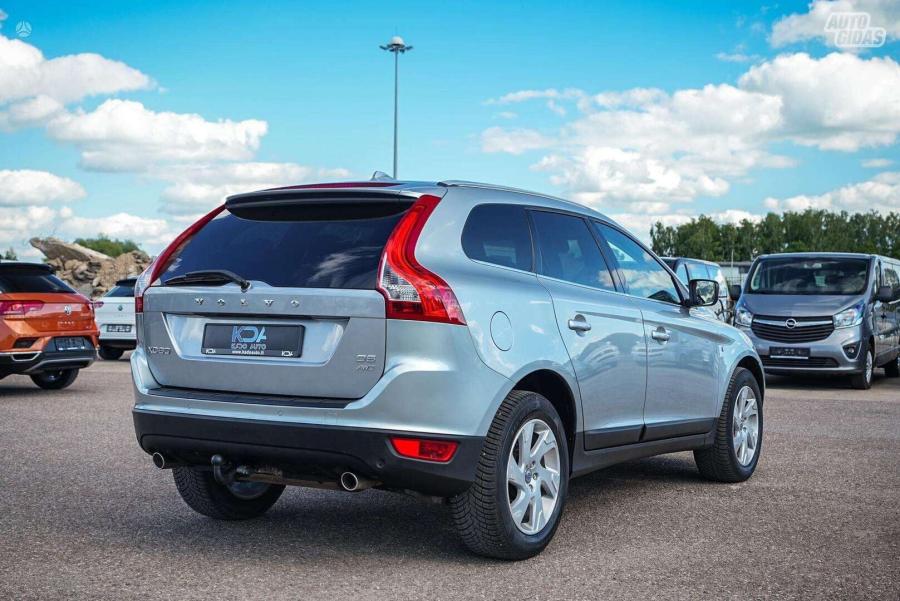 Volvo XC60 2012 in Marijampole, with an engine capacity of 2.40 L and mileage of 190 thousand km for 10950 €, photo 11 on AUTOMOTO.COM.LV