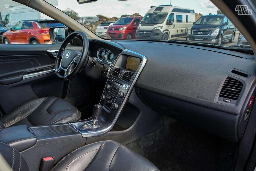 Volvo XC60 2012 in Marijampole, with an engine capacity of 2.40 L and mileage of 190 thousand km for 10950 €, photo 34 on AUTOMOTO.COM.LV