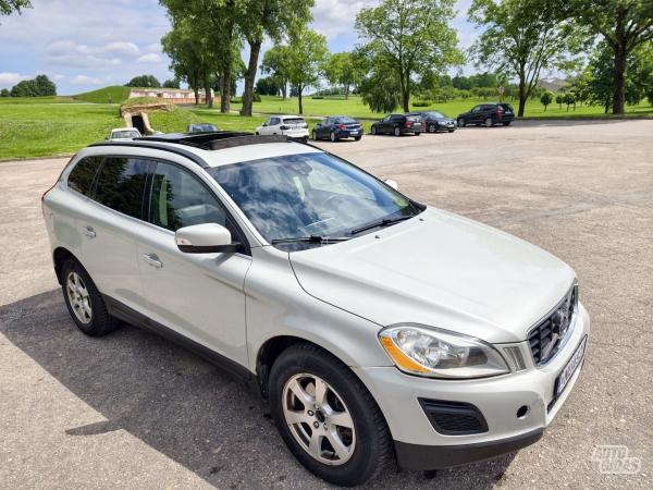 Volvo XC60 2012 Kauņa, ar dzinēja tilpumu 2.40 L un nobraukumu 373 tūkst. km par 3998 €, foto 2 vietnē AUTOMOTO.COM.LV
