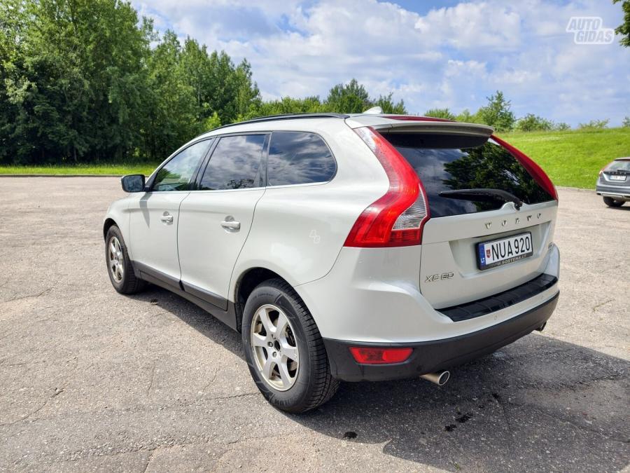 Volvo XC60 2012 Kauņa, ar dzinēja tilpumu 2.40 L un nobraukumu 373 tūkst. km par 4198 €, foto 5 vietnē AUTOMOTO.COM.LV