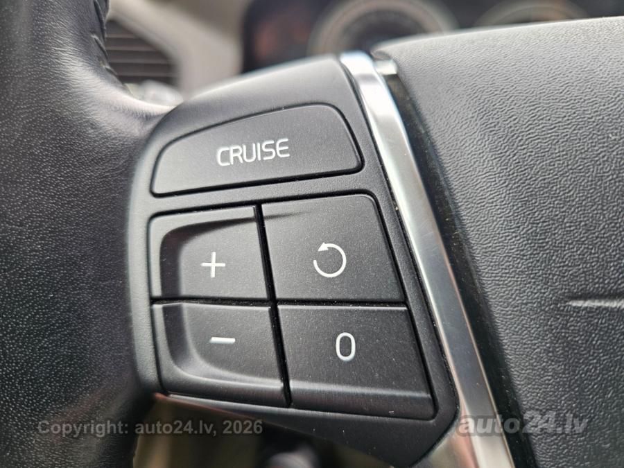 Volvo XC60 2012 in Paide, with an engine capacity of 2.40 L and mileage of 189 thousand km for 9350 €, photo 12 on AUTOMOTO.COM.LV