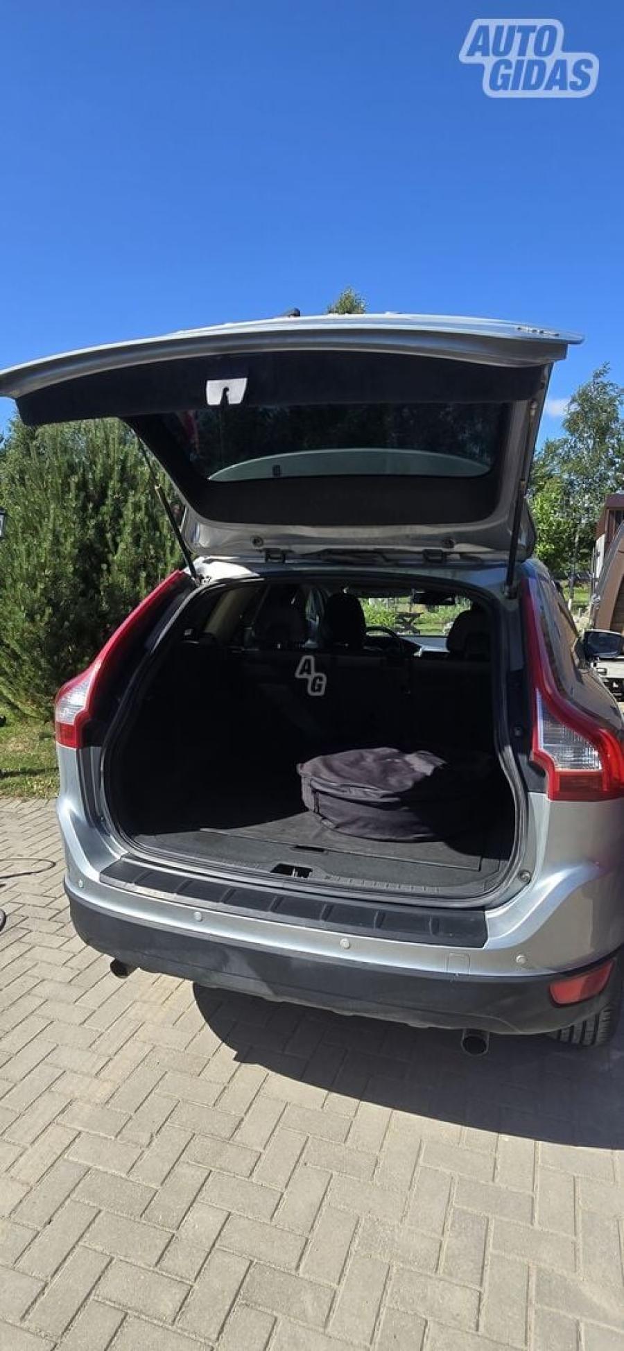 Volvo XC60 2012 in Klaipeda, with an engine capacity of 3.20 L and mileage of 296 thousand km for 8500 €, photo 7 on AUTOMOTO.COM.LV
