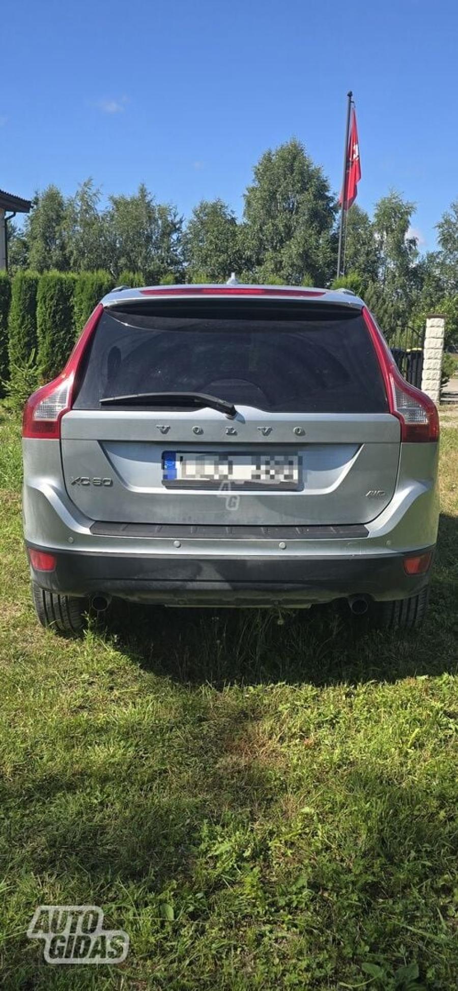 Volvo XC60 2012 in Klaipeda, with an engine capacity of 3.20 L and mileage of 296 thousand km for 8500 €, photo 9 on AUTOMOTO.COM.LV