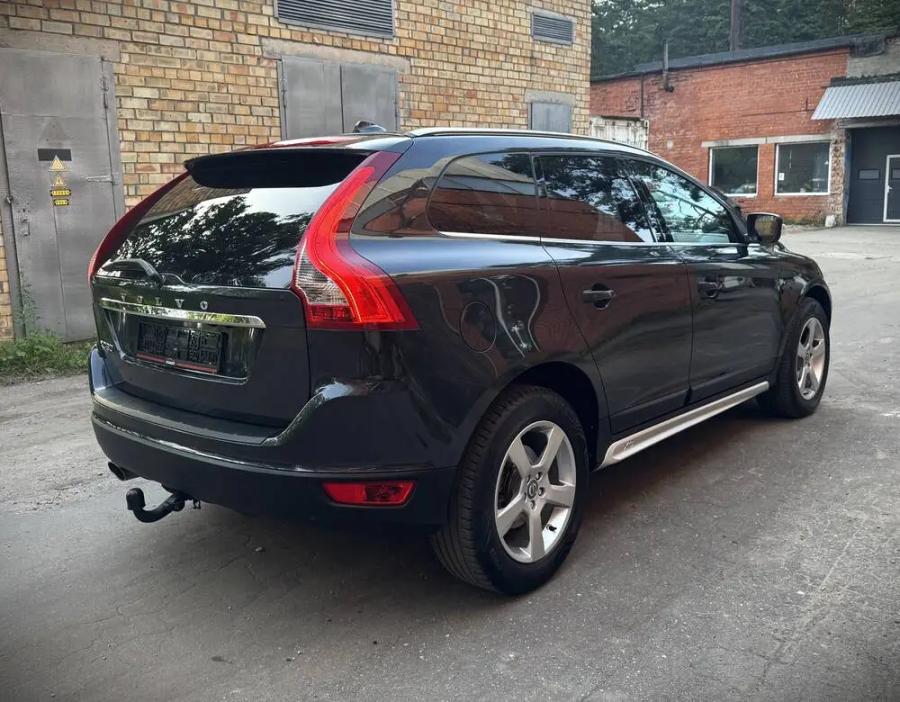 Volvo XC60 2012 Jūrmala, ar dzinēja tilpumu 2.00 L un nobraukumu 254 tūkst. km par 10500 €, foto 6 vietnē AUTOMOTO.COM.LV